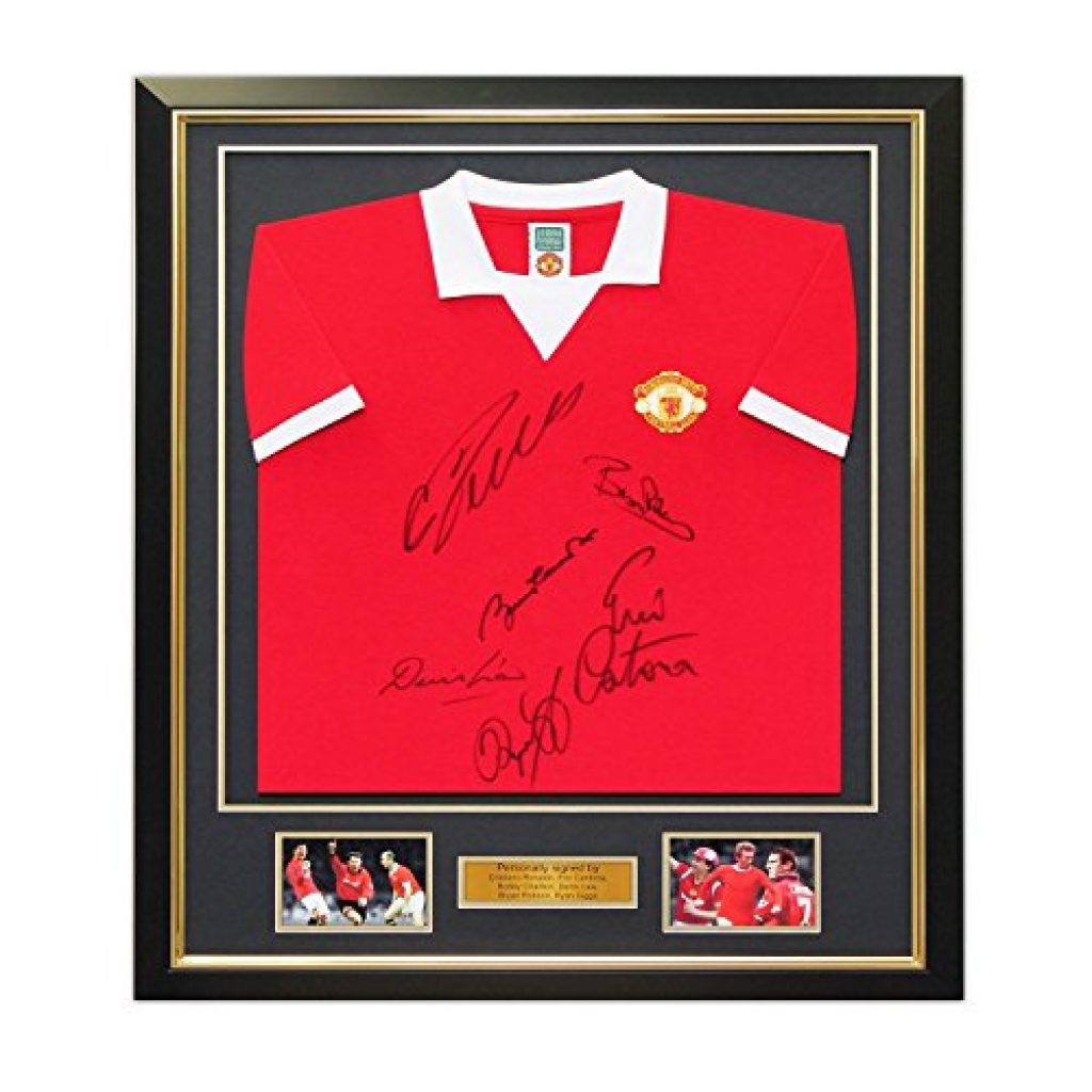Manchester United Football Club: A History In Pictures